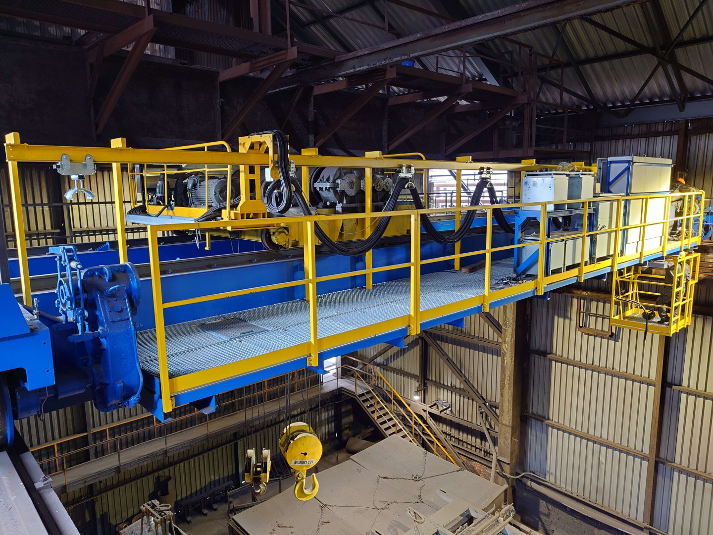 Energy supply of a crab used on a metallurgical crane | SLT components ...