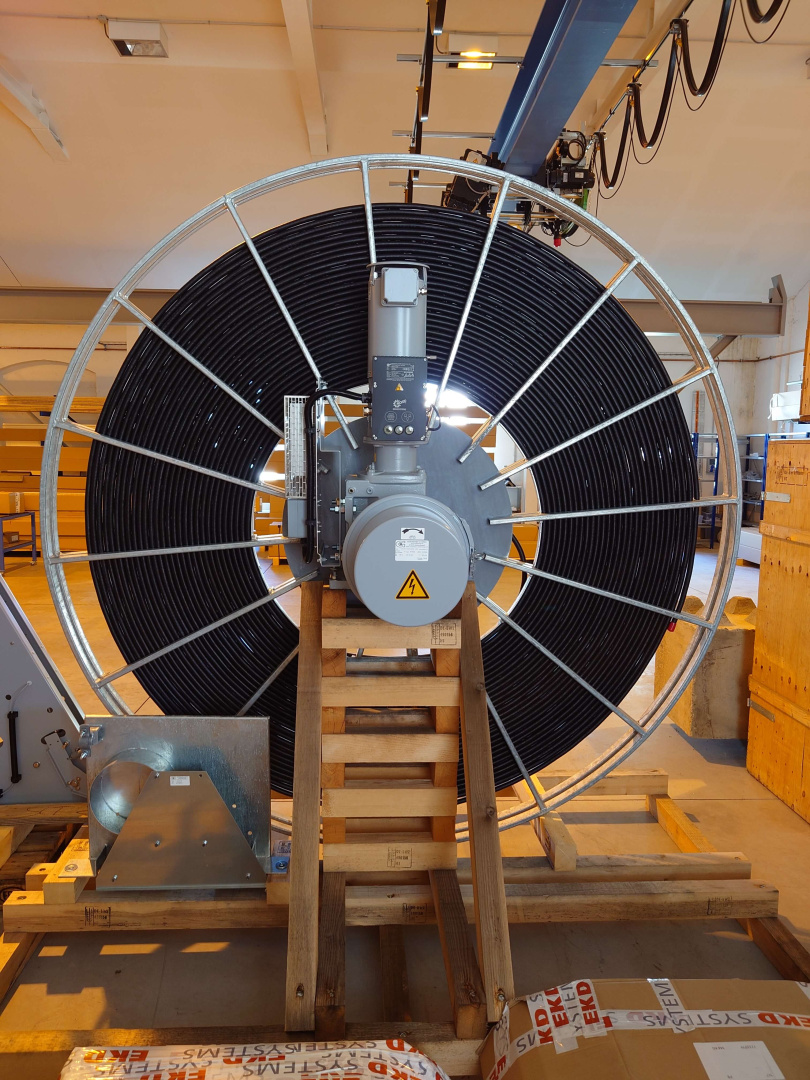 Motorized cable reel for energy supply a manipulator in the wood ...