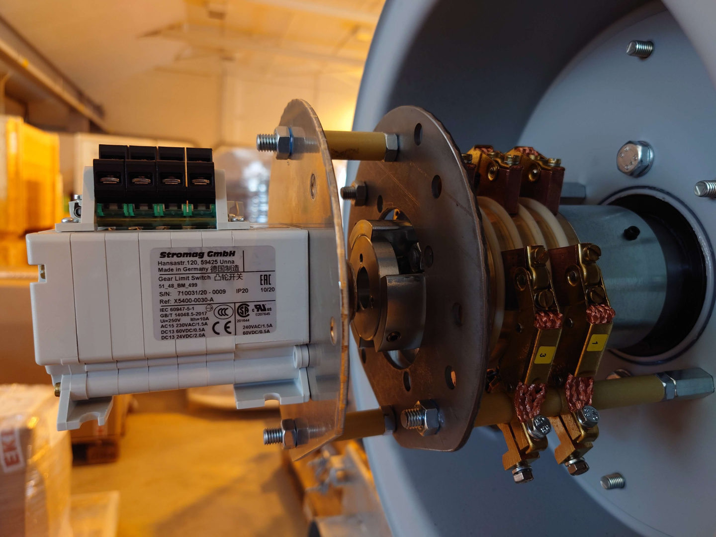 Motorized cable reel for energy supply a manipulator in the wood ...