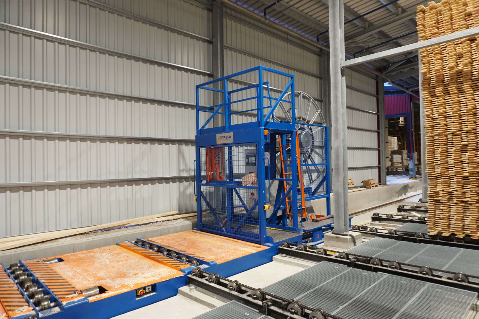 Motorized cable reel for energy supply a manipulator in the wood ...