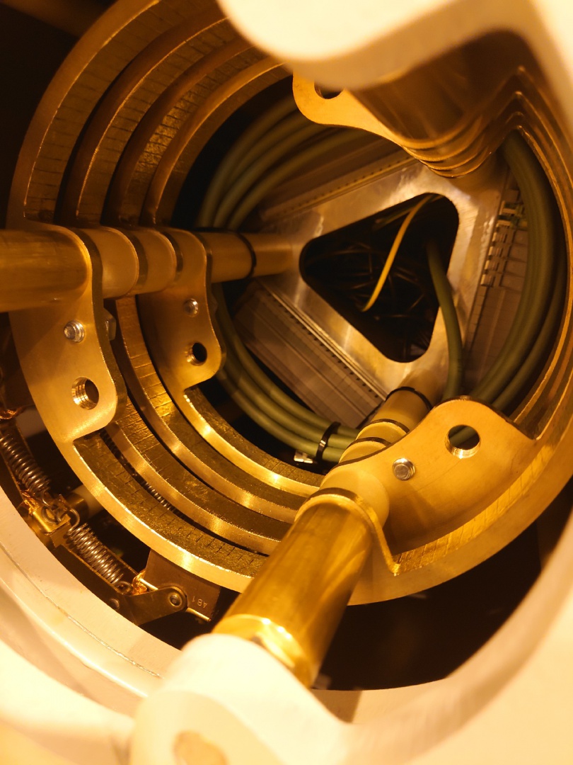 Slip ring collector for turning crab on a bridge cranes in ...