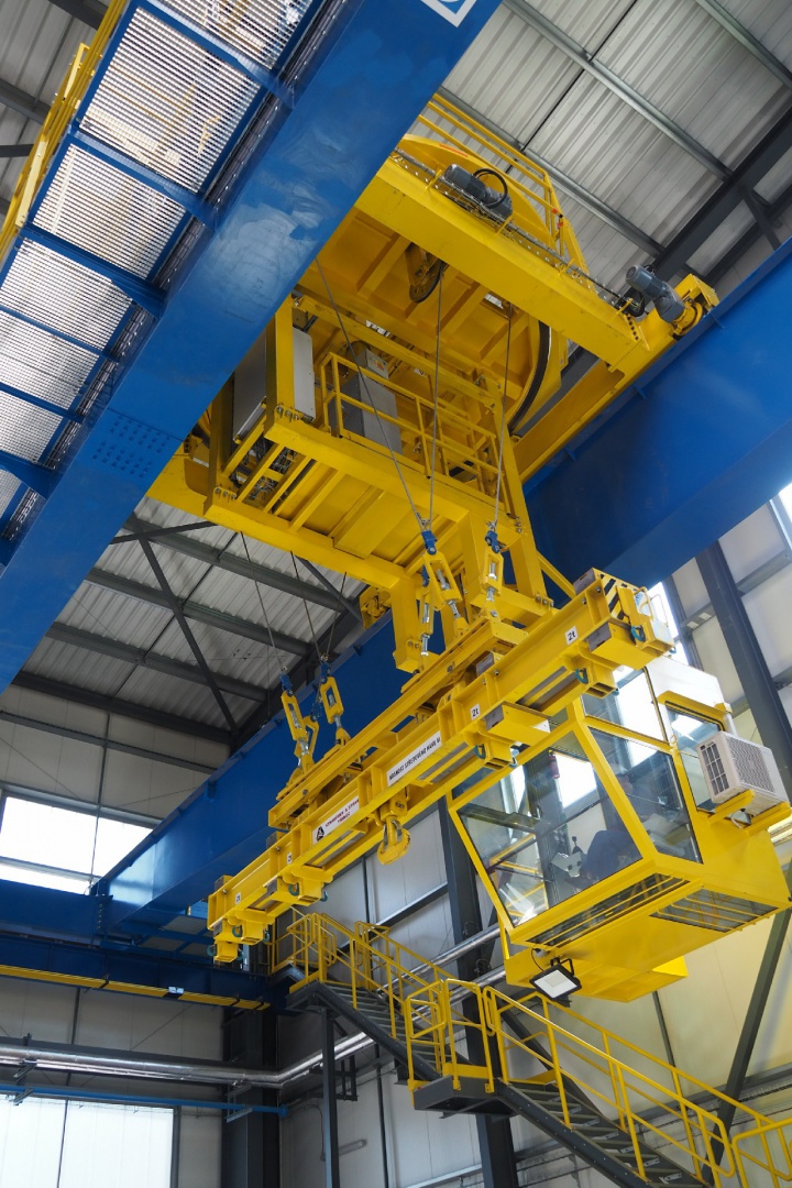 Slip ring collector for turning crab on a bridge cranes in ...