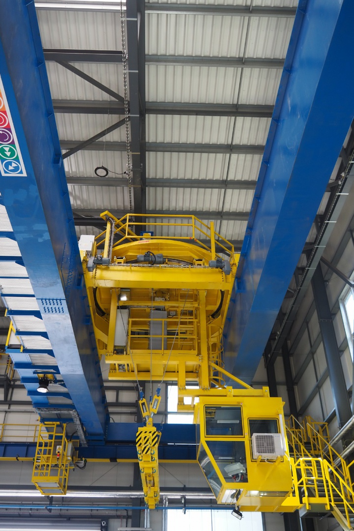 Slip ring collector for turning crab on a bridge cranes in ...